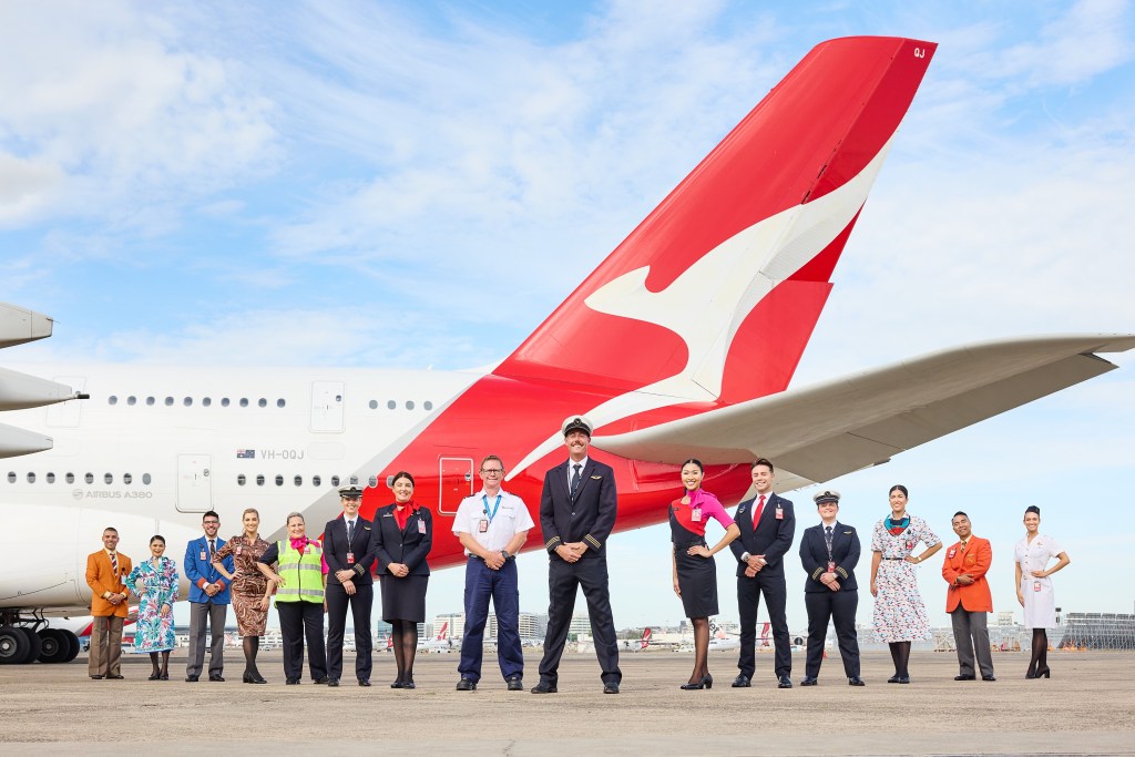 Qantas to introduce new uniforms for its entire workforce - IH Aviation ...